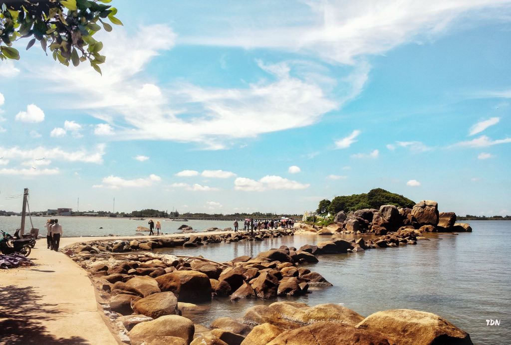 Khu du lịch Hòn Đá Bạc - Cà Mau